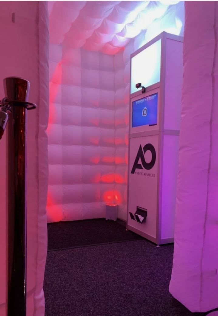 Worksop Bouncy Castle Hire. Photo booth with inflatable booth